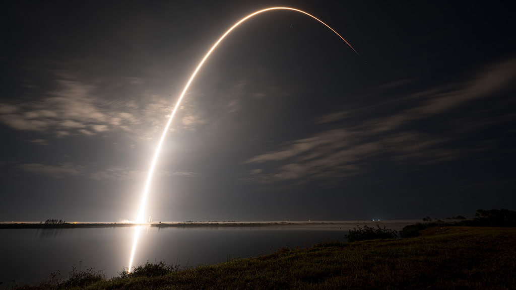 Elon Musk congratulates SpaceX Falcon 9 on 200th mission - EONMSK News